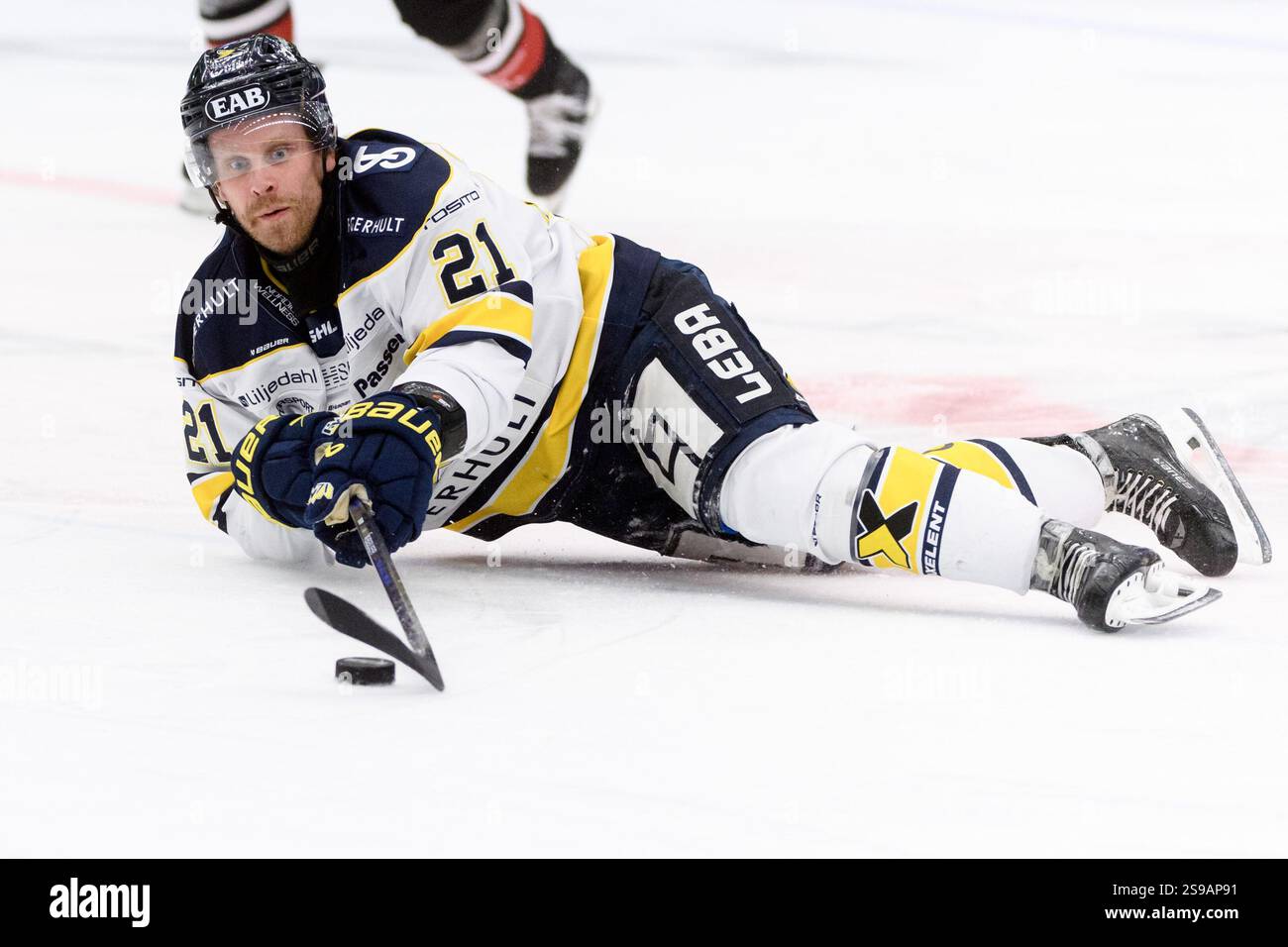 250125 HV71s Mattias Tedenby under ishockeymatchen i SHL mellan Örebro och HV71 den 25 januari ...