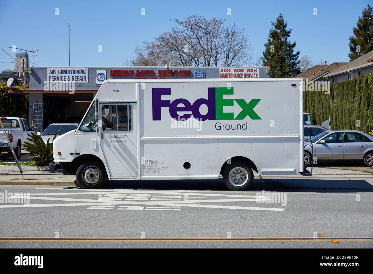 FedEx Ground delivery car; California, USA Stock Photo - Alamy