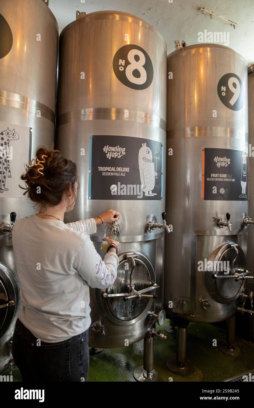 Howling Hops brewery taproom - London on the 16th September, 2024 ...