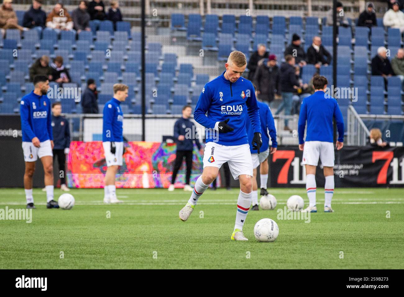 VELSEN, 25-01-2025, 711 Stadion. Dutch Football, Keuken Kampioen ...