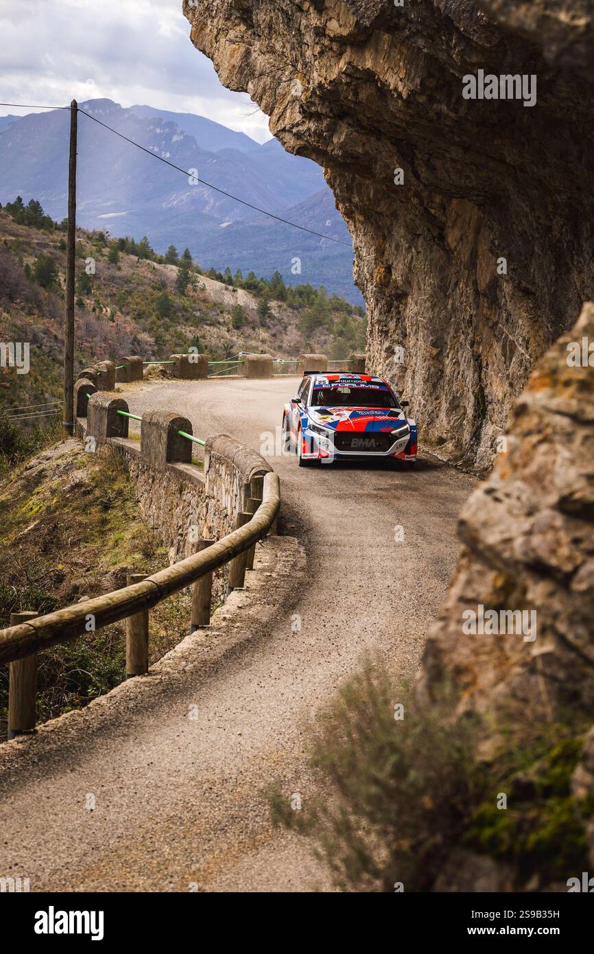 25 Charles MUNSTER, Loris PASCAUD, Hyundai I2O Rally2, action during ...