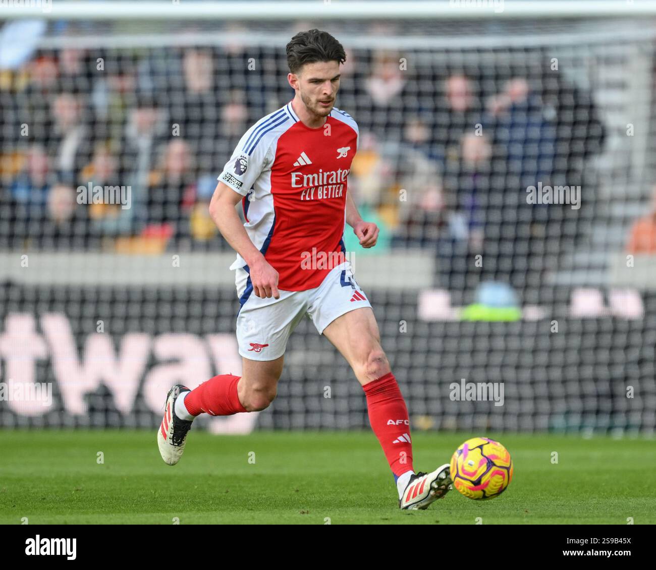 Declan Rice of Arsenal breaks with the ball during the Premier League ...