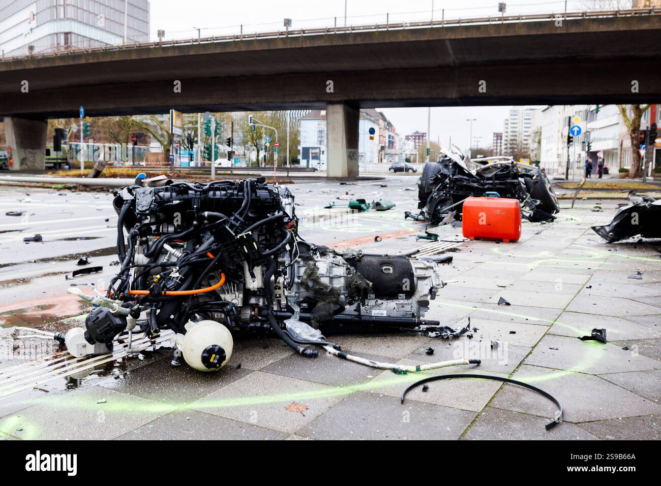 25 January 2025, Duesseldorf: The ripped-out engine block of the BMW X5 ...