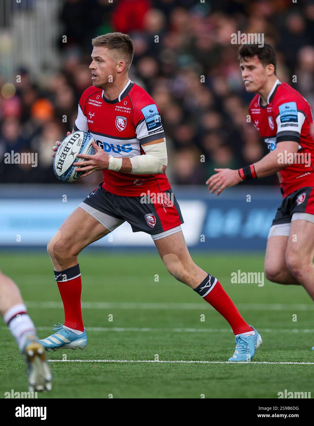 Gloucester's Gareth Anscombe in action during the Gallagher Premiership ...