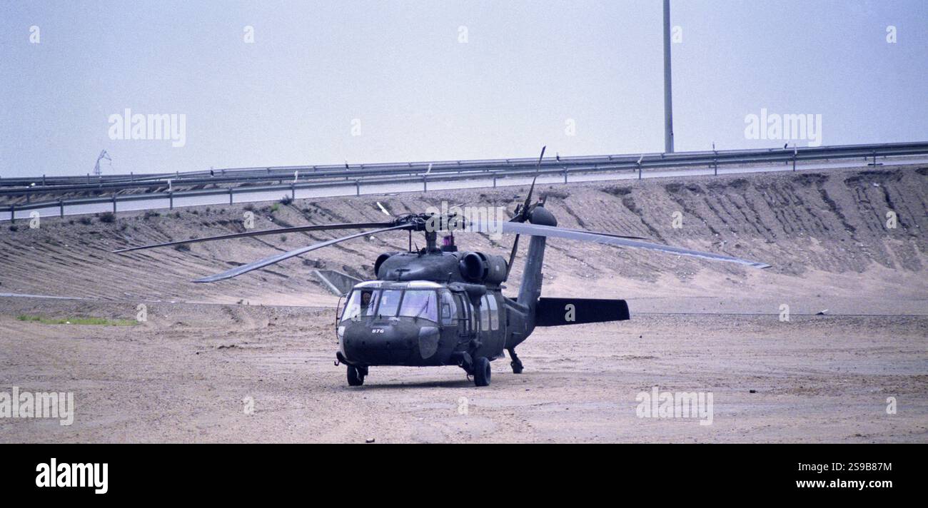 Gulf1991 First Gulf War: 23rd March 1991 A U.S. Army Sikorsky UH-60 ...