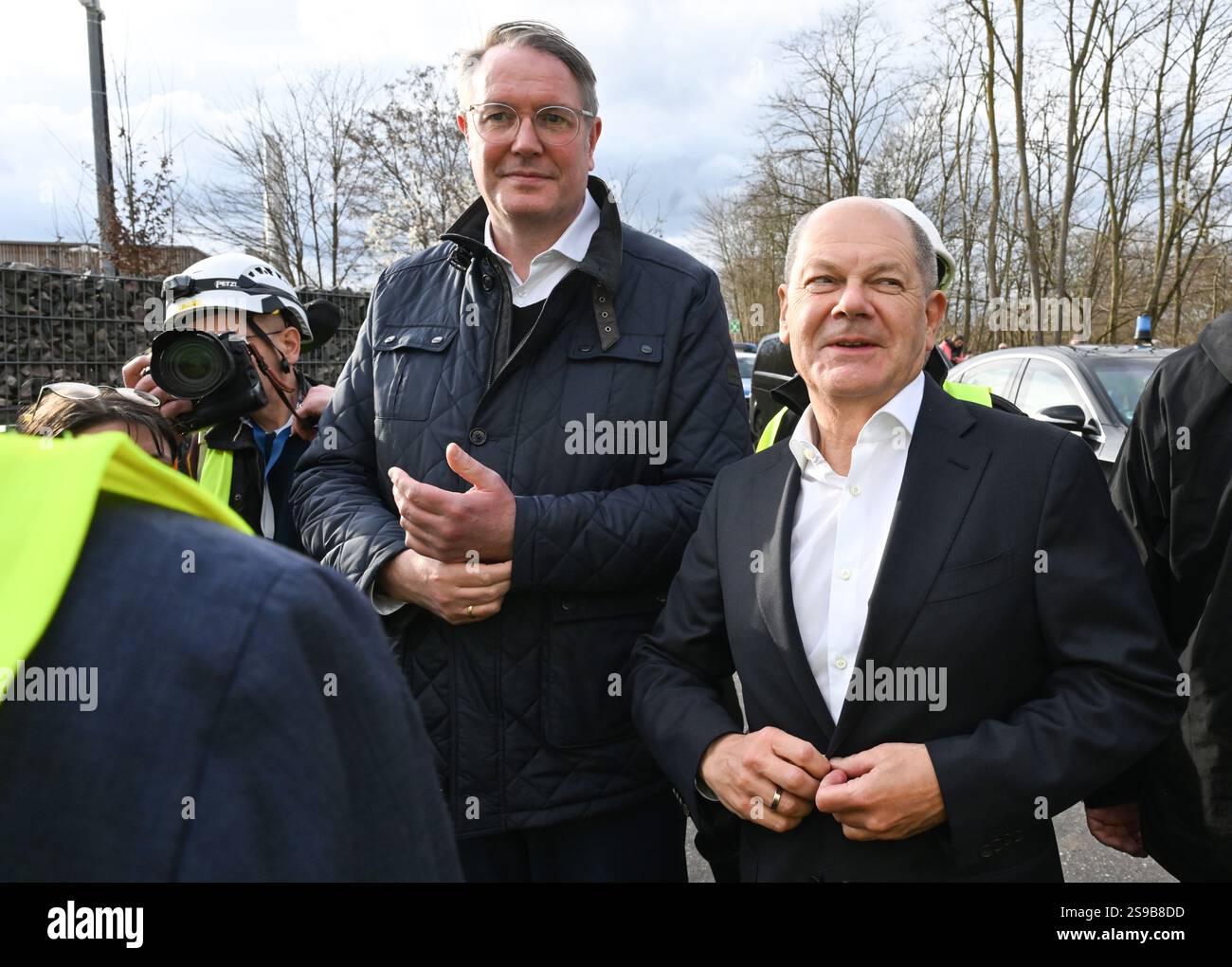 25 January 2025, Rhineland-Palatinate, Landau: Federal Chancellor Olaf ...