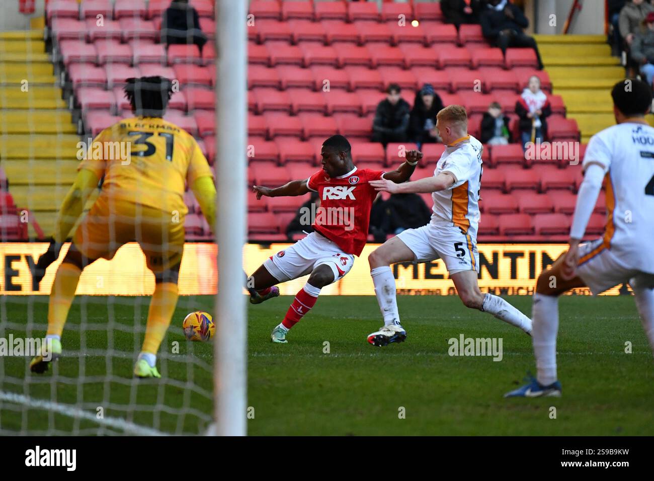 London, England. 25th Jan 2025. Thierry Small shoots during the Sky Bet ...