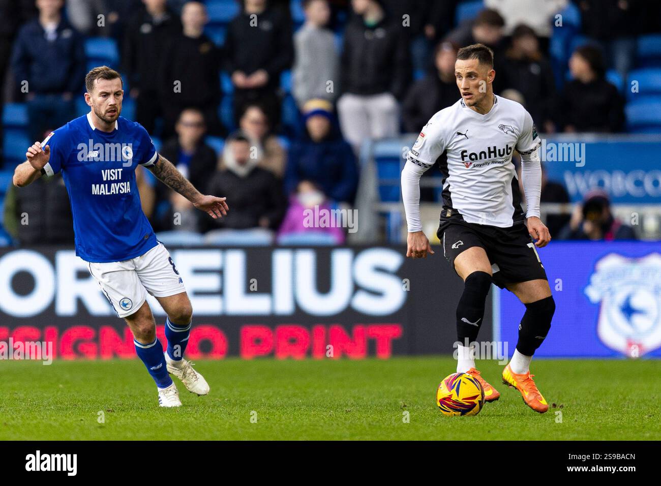 Jerry Yates of Derby County in action. EFL Skybet championship match ...