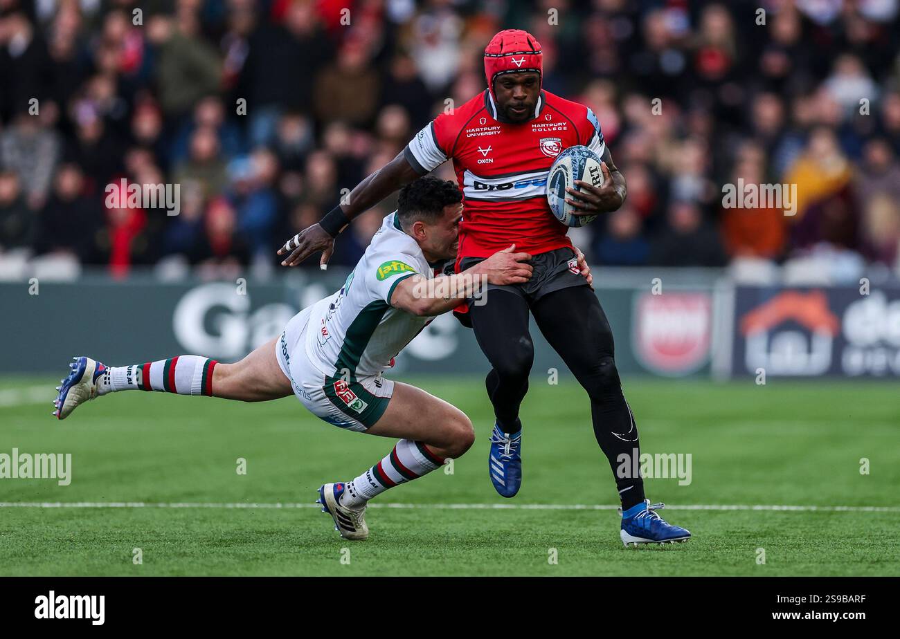 Gloucester's Christian Wade is tackled by Leicester Tigers Izaia Perese ...