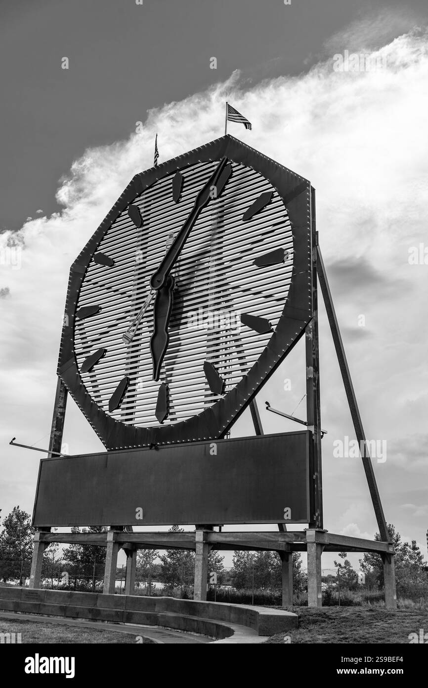 Big clock monument outdoor. Clock statue showing time. Structure of big ...