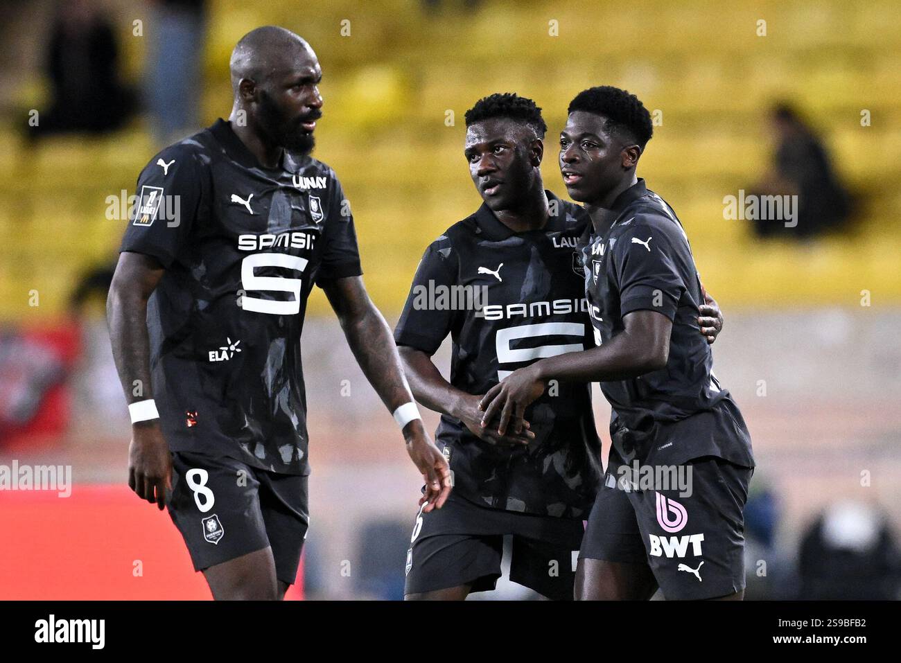 75 Seko FOFANA (srfc) - 06 Azor MATUSIWA (srfc) - 18 Mahamadou NAGIDA ...