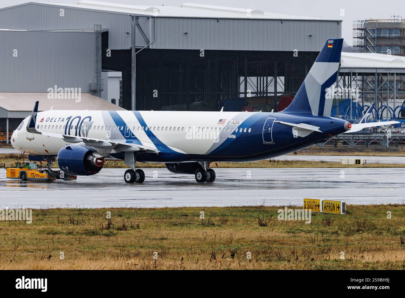 Der Airbus A321-271NX A21N mit der Sonderlackierung 100th Anniversary ...