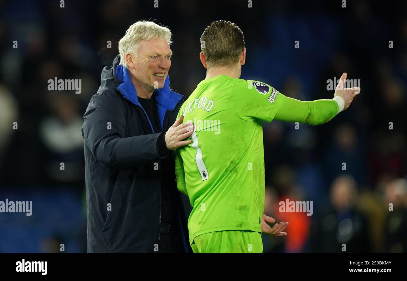 Everton manager David Moyes celebrates with Jordan Pickford after the ...