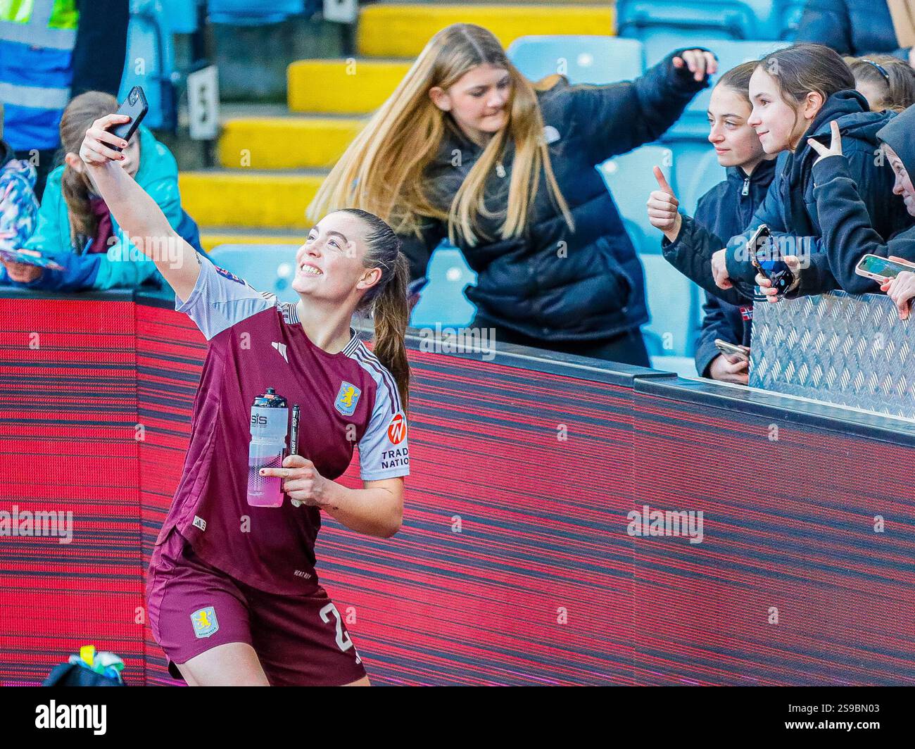 Villa Park Stadium, England 25th January 2025: Miri Taylor (25 Aston ...