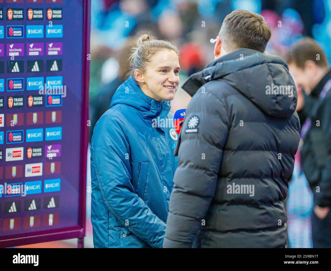 Villa Park Stadium, England 25th January 2025: Vivianne Miedema (6 ...