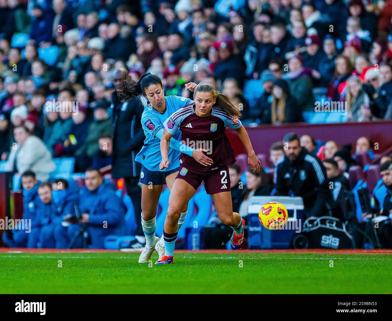 Villa Park Stadium, England 25th January 2025: Sarah Mayling (2 Aston ...
