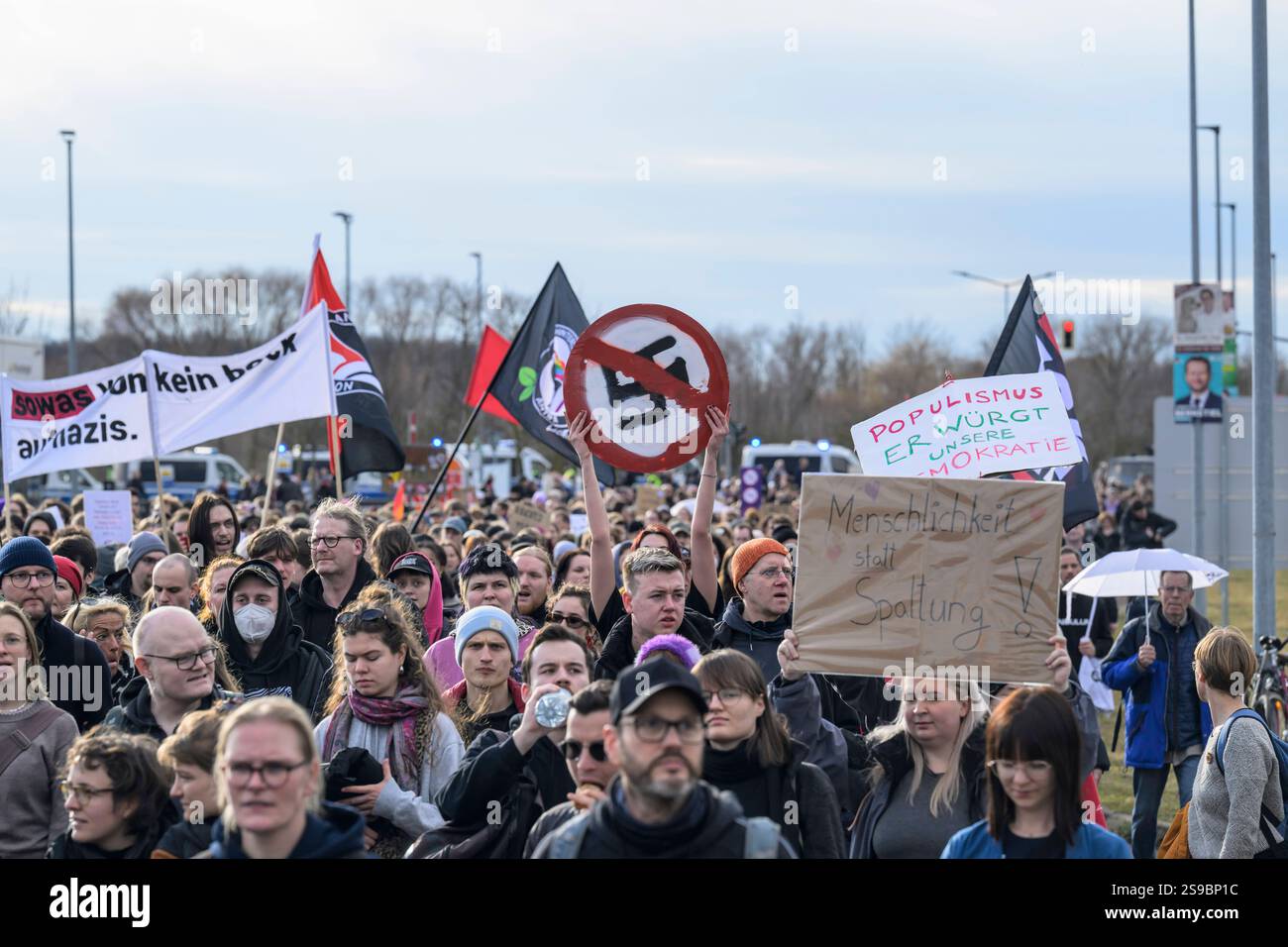GER, Halle an der Saale, Messe, Gegen - Demo zu Veranstaltung der AFD ...