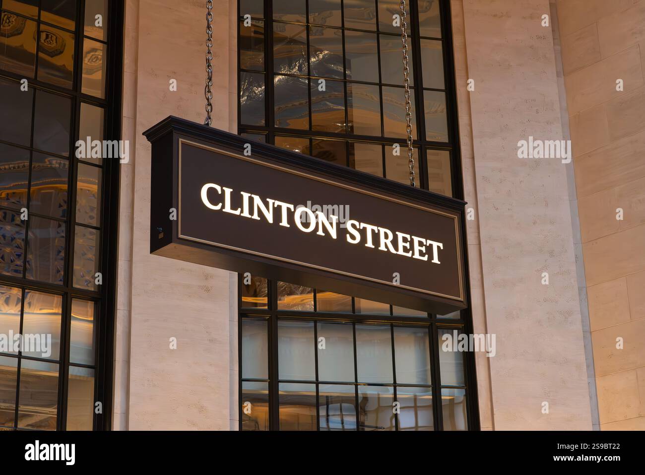 Clinton Street Signage at Union Station in Chicago, Illinois, USA Stock ...