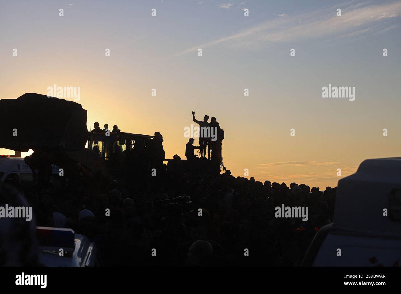 Hundreds of Palestinians gather on Al-Rashid Street, west of the ...