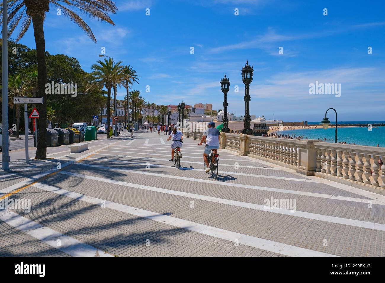 Spain - Cadiz - La Caleta beach promenade Stock Photo - Alamy