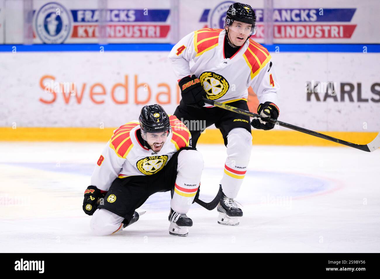250125 Brynäs Bobby Trivigno jublar efter han gjort 1-2 under ishockeymatchen i SHL mellan ...