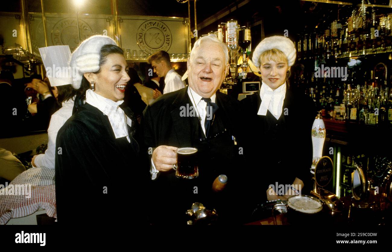 Lord Hailsham with model Sandra Barclays opeing The Quintin Hogg pub in ...