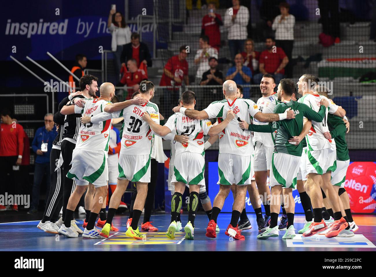 Players of Hungary celebrate after the 2025 IHF Men's Handball World ...