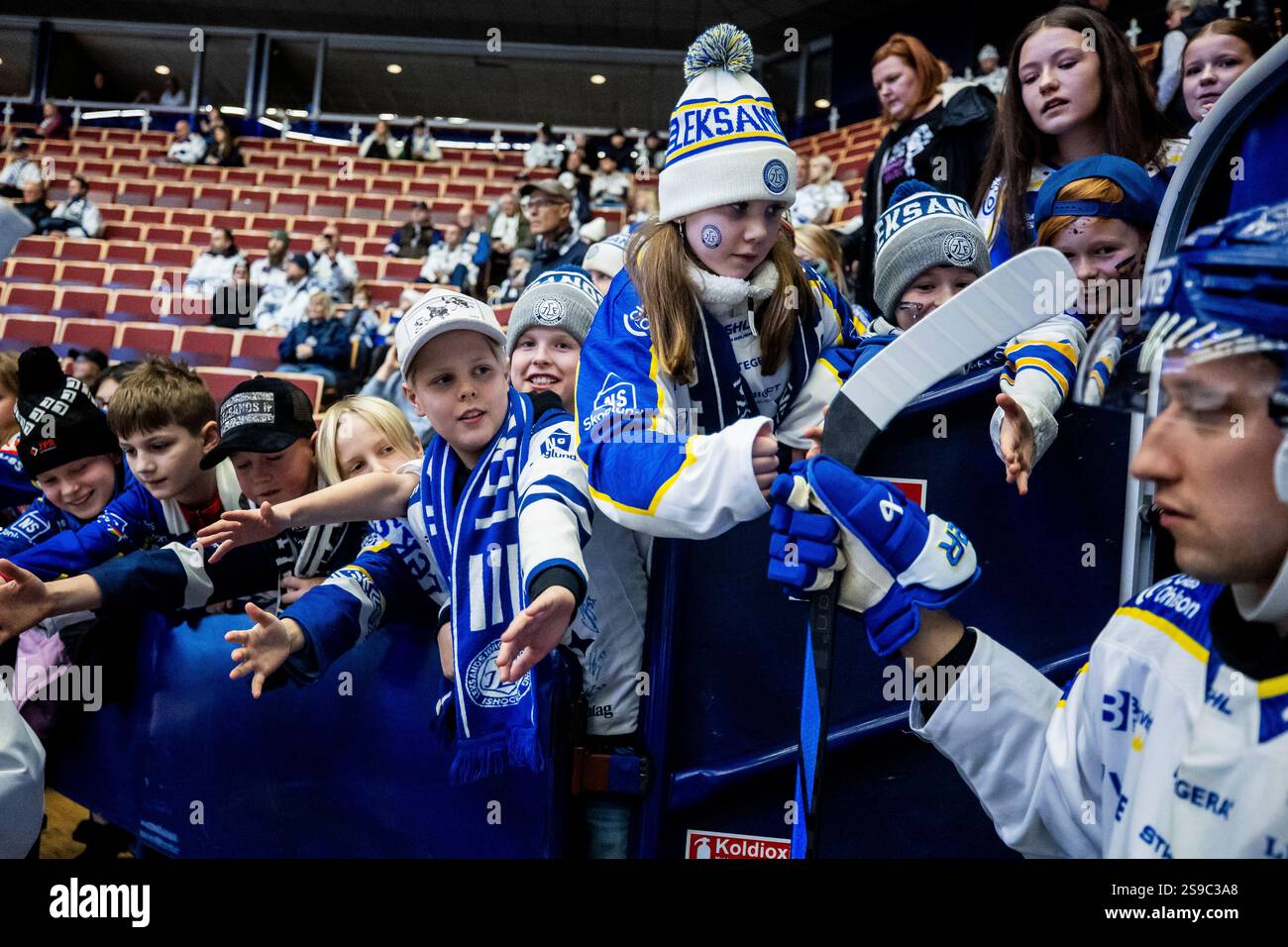 250125 Familjedag på Tegera Arena inför ishockeymatchen i SHL mellan ...