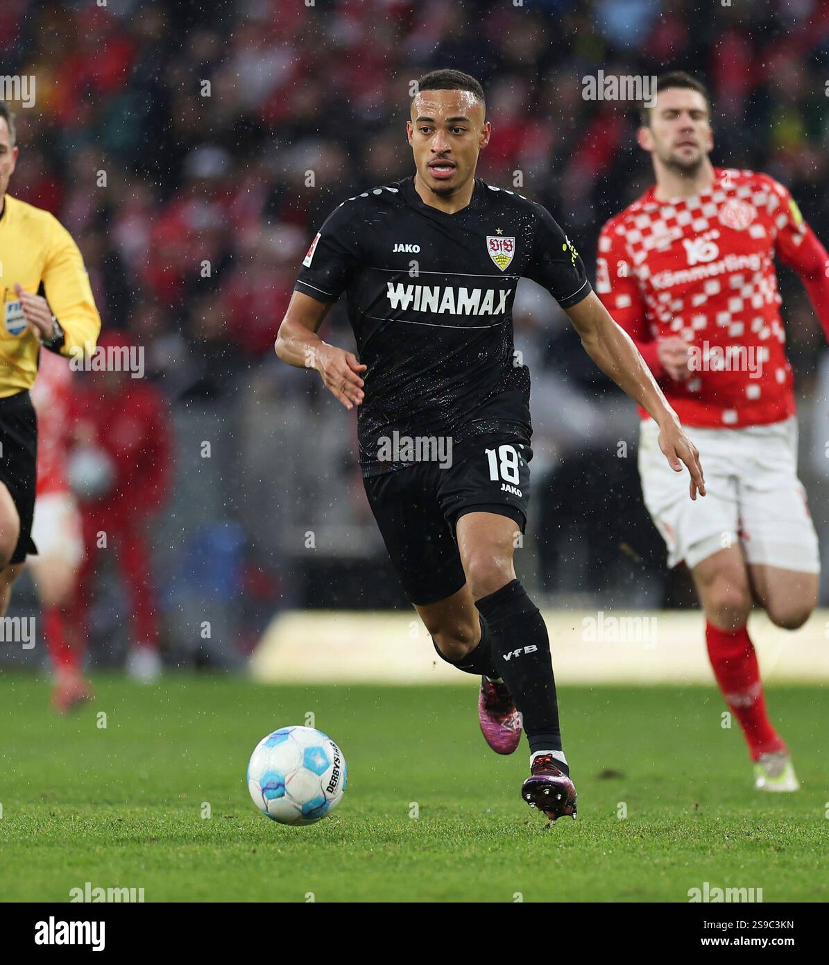 25.01.2024, Fussball Bundesliga, 1. FSV Mainz 05 - VfB Stuttgart ...