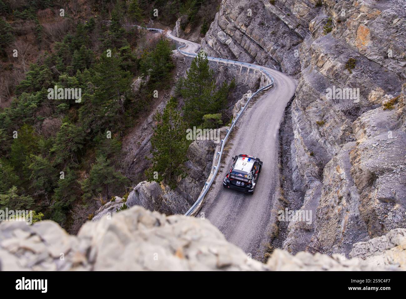 17 Sebastien OGIER, Vincent LANDAIS, Toyota GR Yaris Rally1, action ...