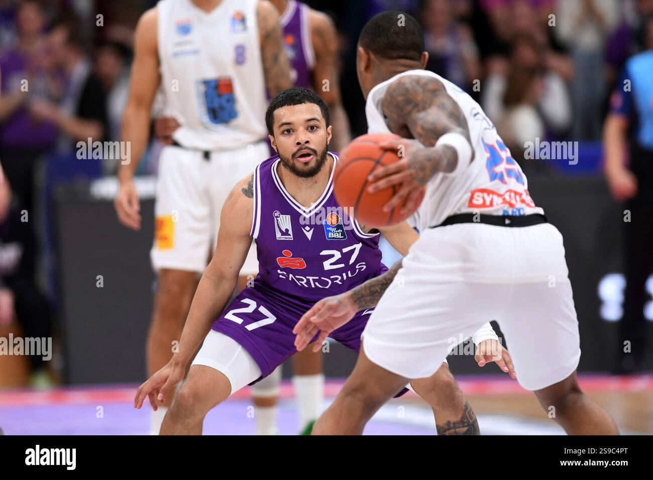 Charles Callison (Syntainics MBC #23) (am Ball), Marcus Shaver Jr. (BG ...