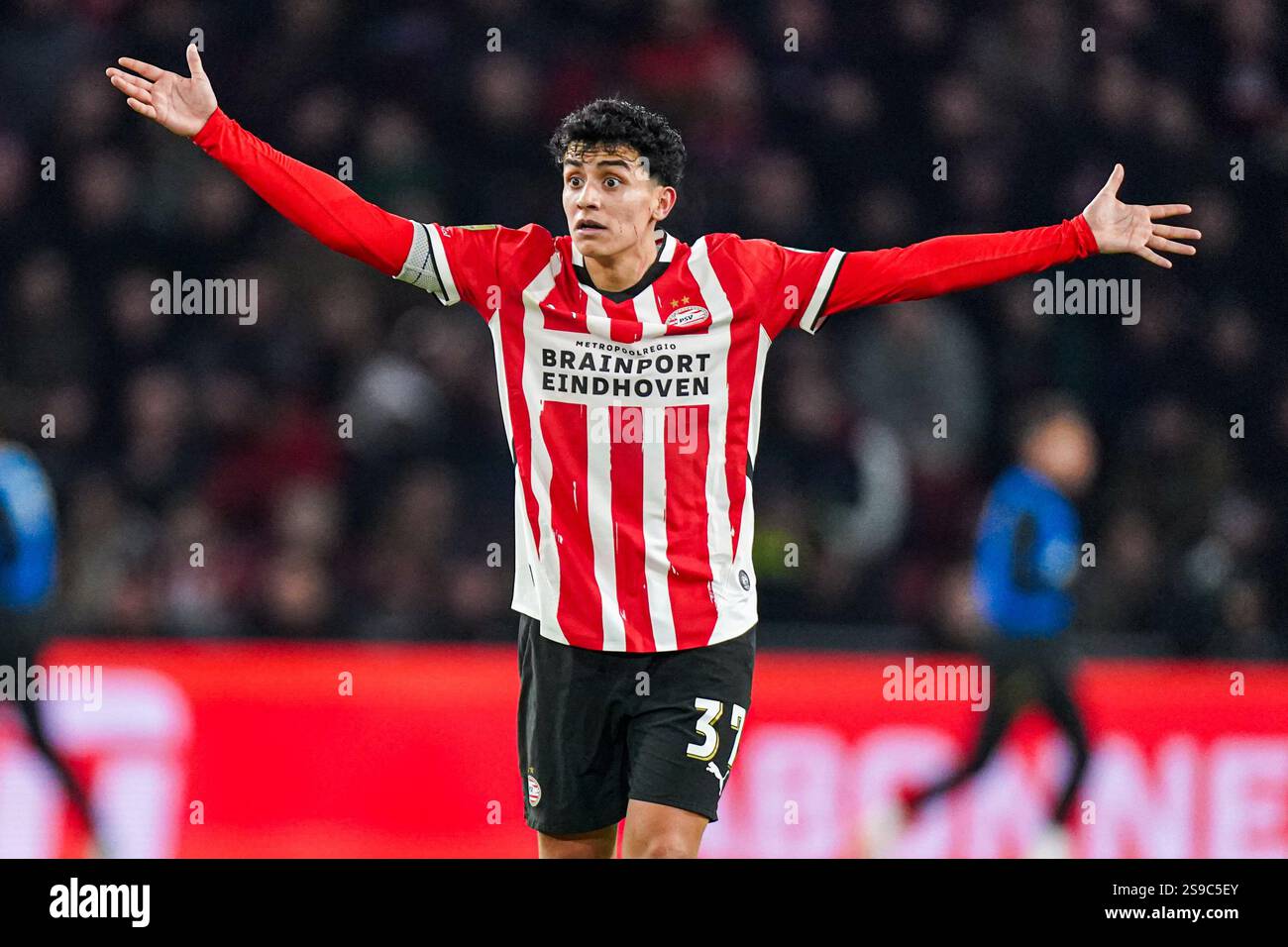 EINDHOVEN, NETHERLANDS - JANUARY 25: Richard Ledezma of PSV confused ...