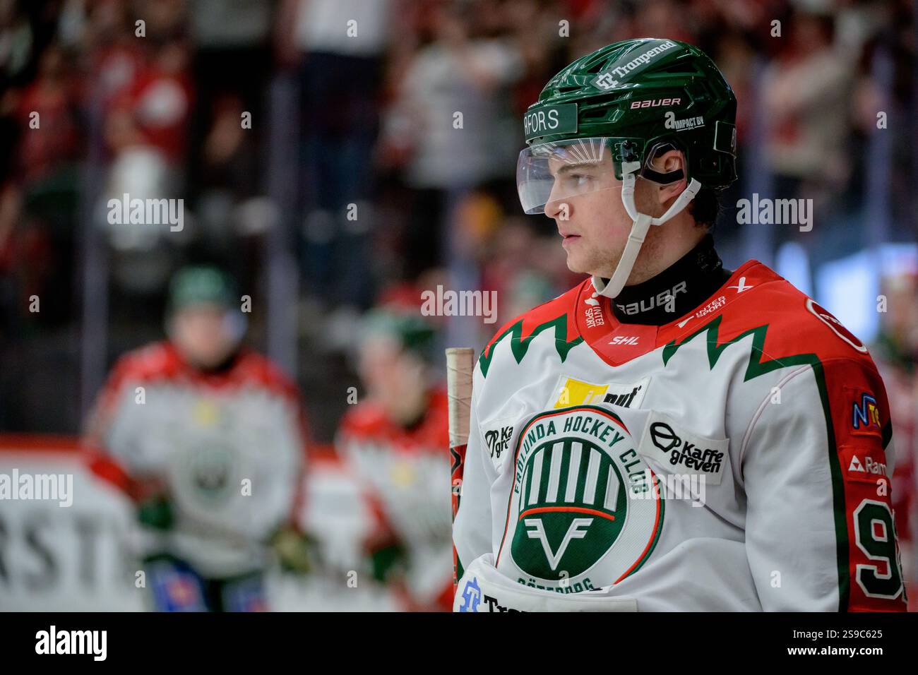 250125 Frölundas Filip Cederqvist deppar efter ishockeymatchen i SHL ...