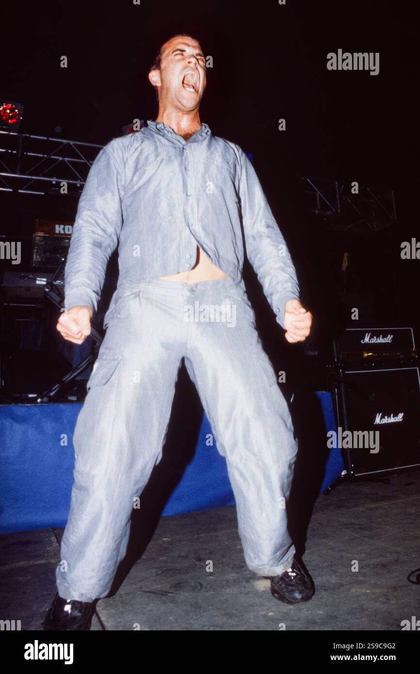 ROBBIE WILLIAMS, WARM UP GIG, TREFOREST, 1998: Robbie Williams plays a ...