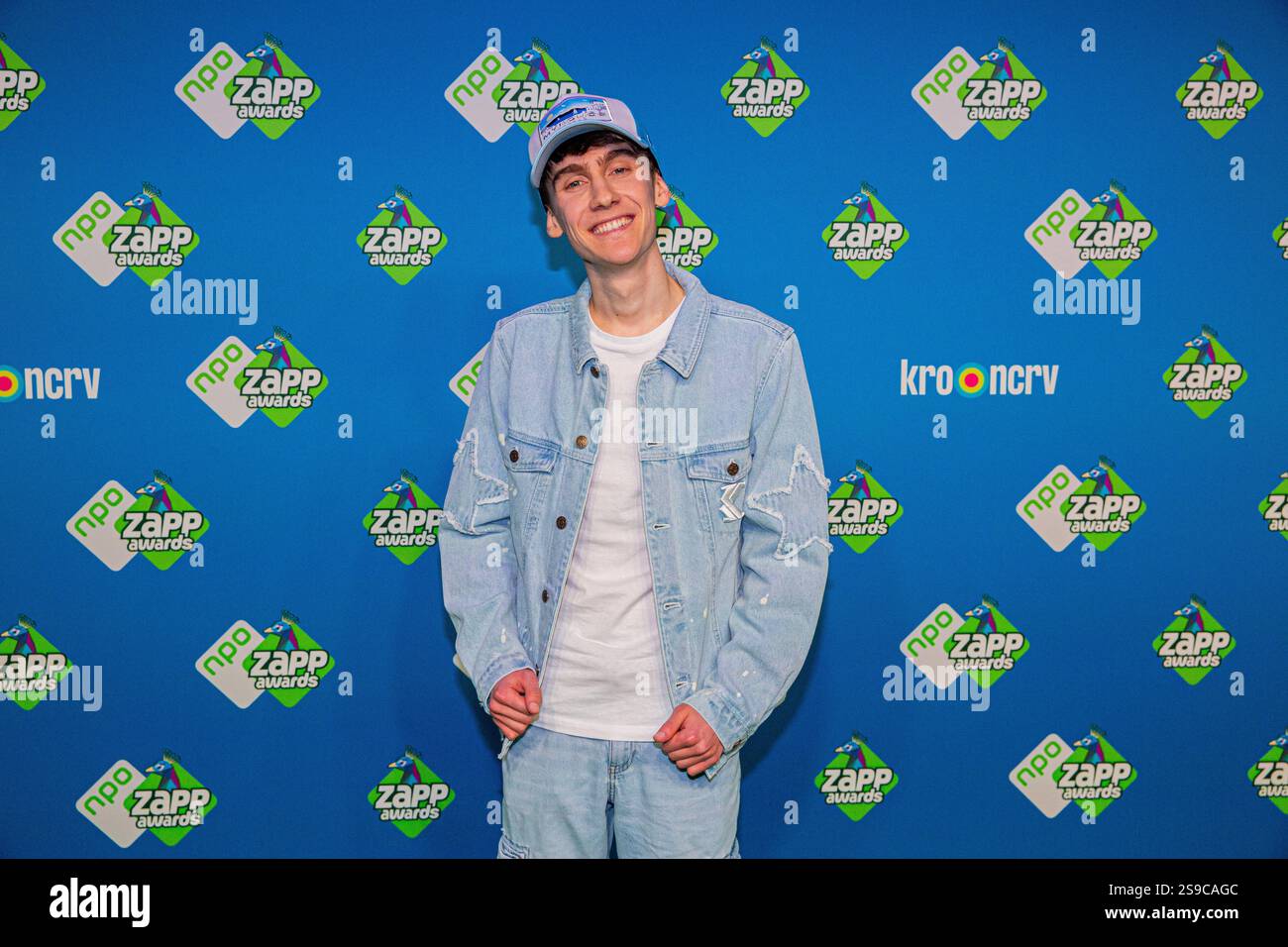 HILVERSUM - Dutchtuber Job van Grafhorst on the green carpet prior to the presentation of the ...