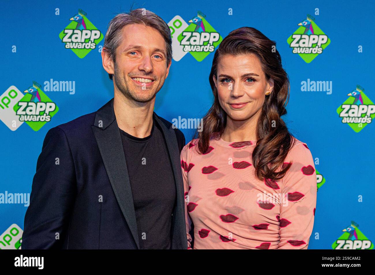 HILVERSUM - Elise Schaap and partner Wouter de Jong on the green carpet prior to the ...