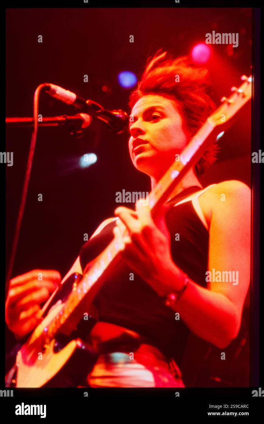 LOUISE WENER, SLEEPER, 1996: Louise Wener of the indie band Sleeper at ...