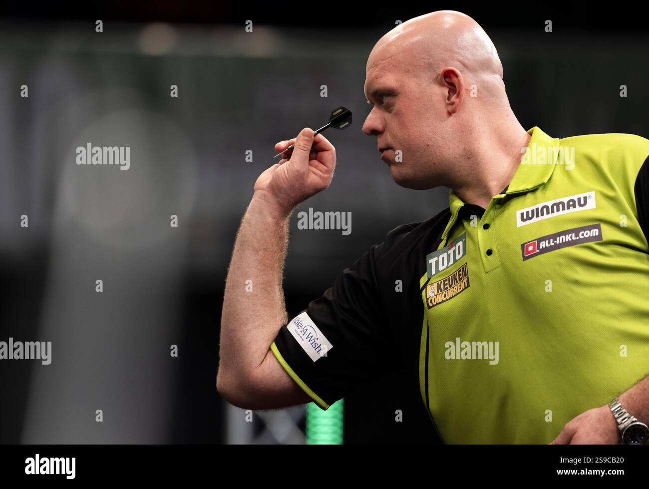 Den Bosch, Netherlands. 25th Jan, 2025. DEN BOSCH - Darter Michael van Gerwen during the ...