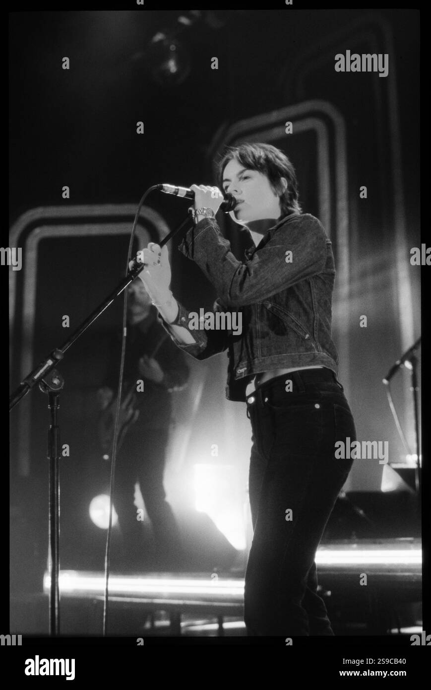 LOUISE WENER, SLEEPER, FINAL TOUR, 1998: Louise Wener of the indie band ...