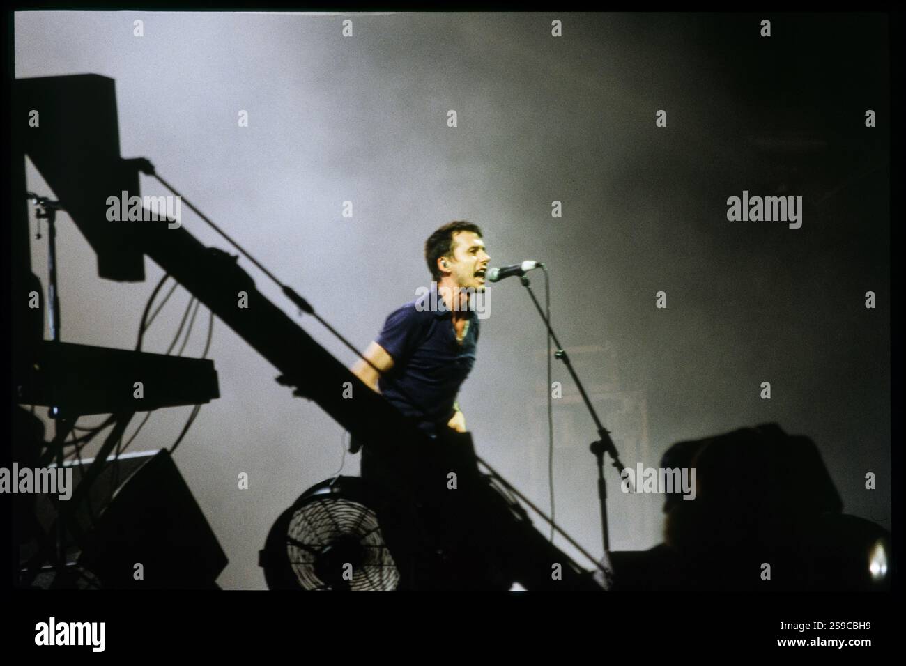 Suede brett anderson 1990s hi-res stock photography and images - Alamy