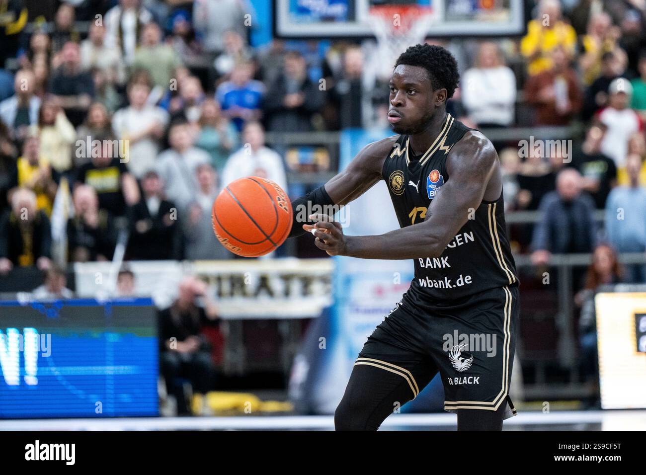 Barra Njie (Basketball Loewen Braunschweig, #13) am Ball, GER, MHP ...