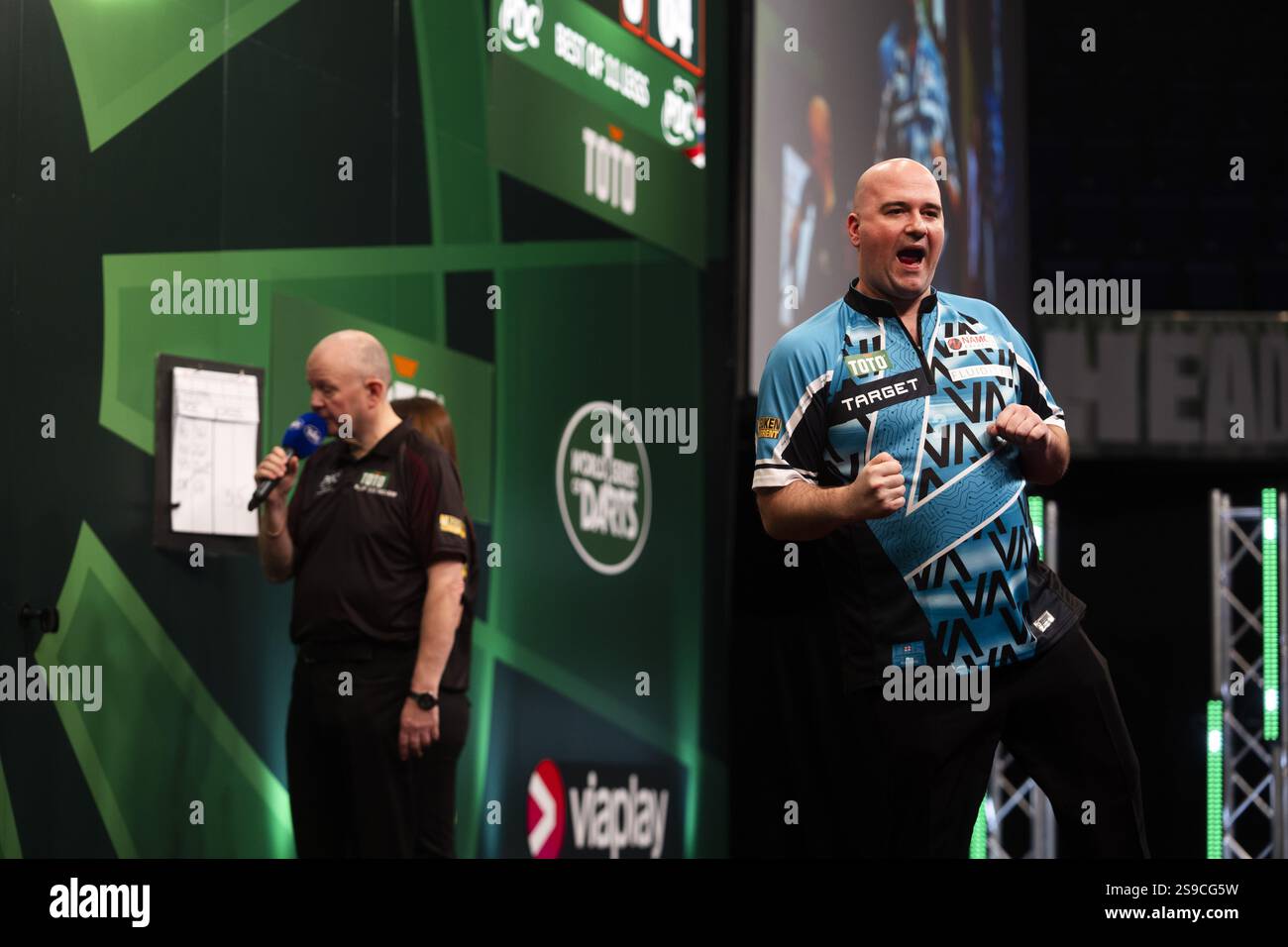 Den Bosch, Netherlands. 25th Jan, 2025. DEN BOSCH - Darter Rob Cross ...