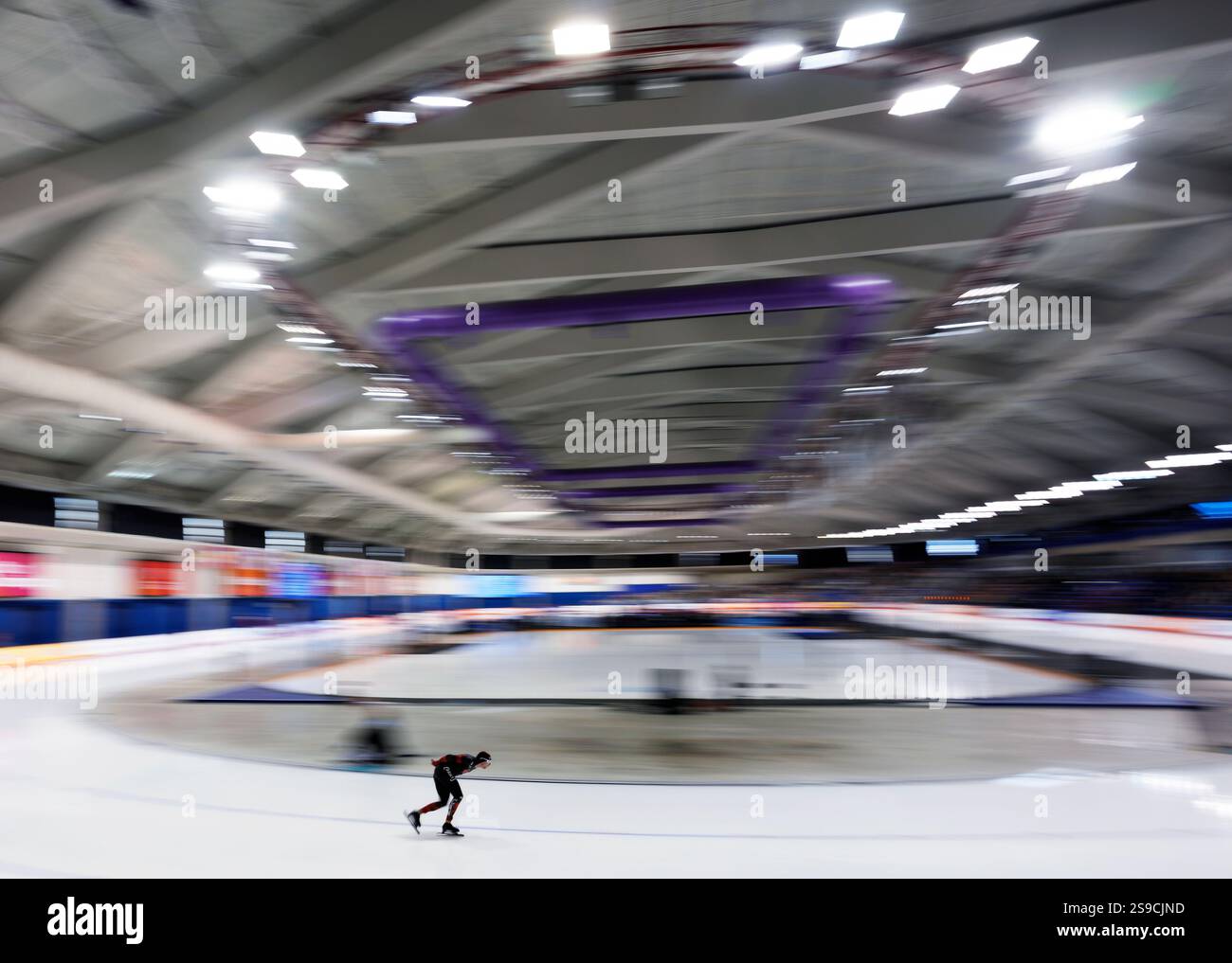 Canadian speed skater Ted-Jan Bloemen races in the men‚Äôs 10,000-metre ...