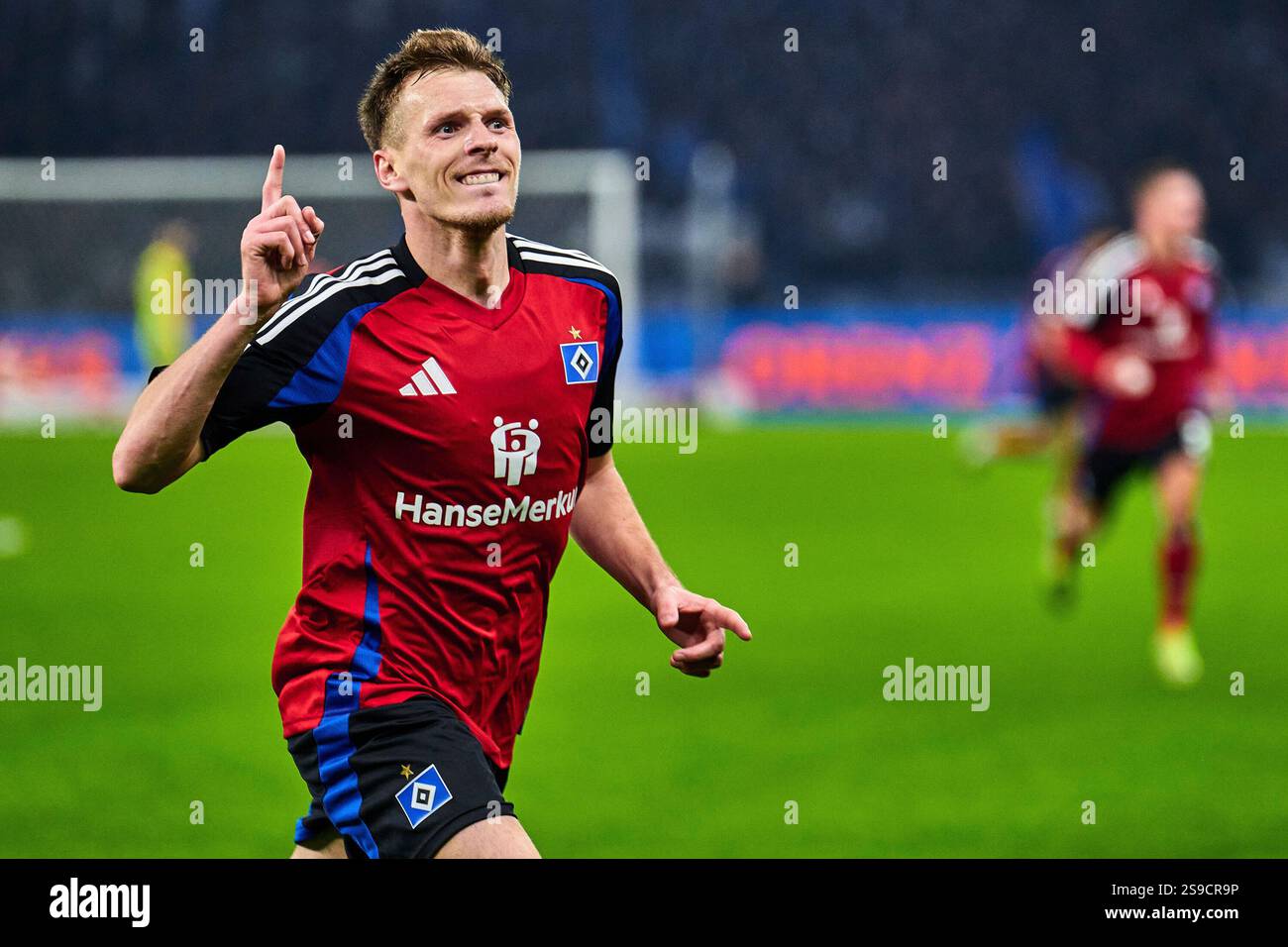 Emir Sahiti (Hamburger SV, #29) jubelt ueber Tor zum 3:2, GER, Hertha ...