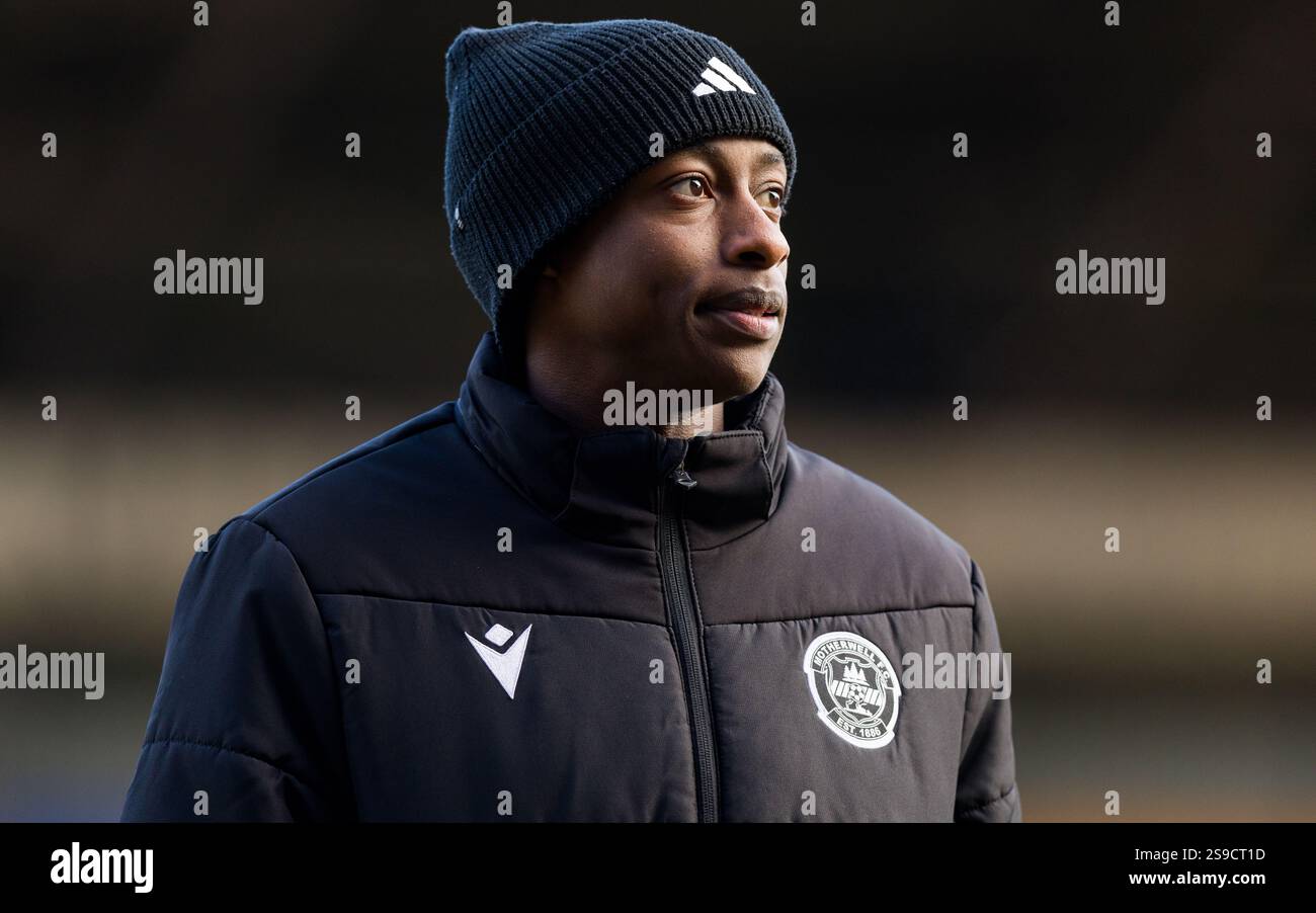 Perth, Scotland. 25 January 2025. Tawanda Maswanhise (55 - Motherwell ...