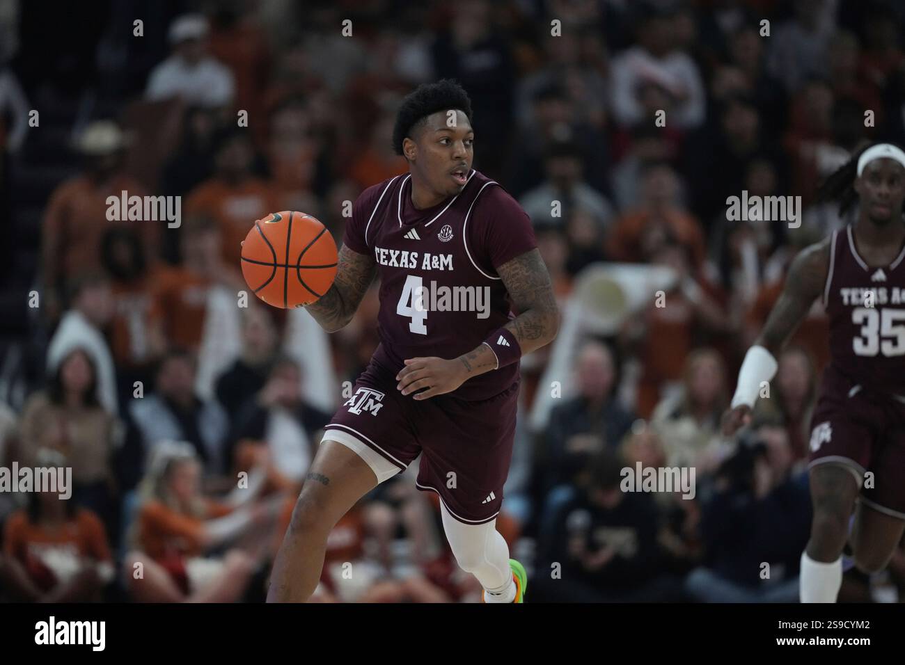 Texas A&M guard Zhuric Phelps (1) during the first half of an NCAA ...