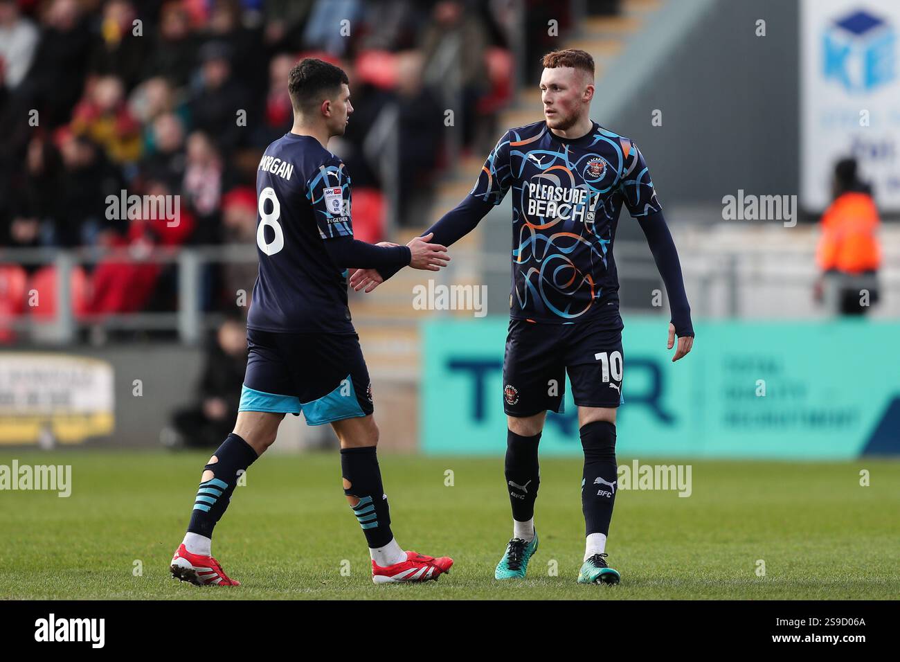 Albie Morgan of Blackpool and Sonny Carey of Blackpool during the Sky ...