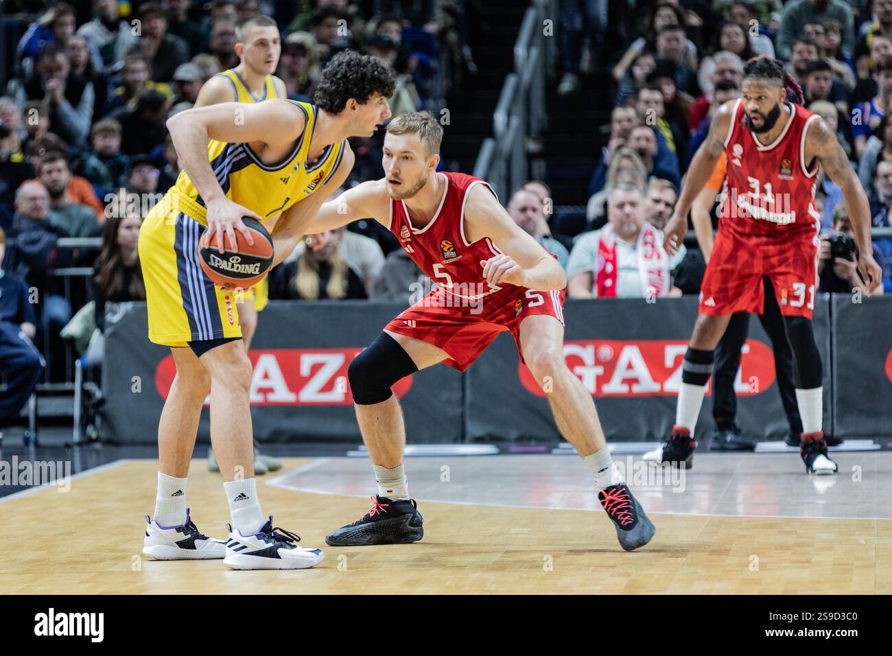 Gabriele Procida (R) of ALBA Berlin and Niels Giffey (L) of FC Bayern ...