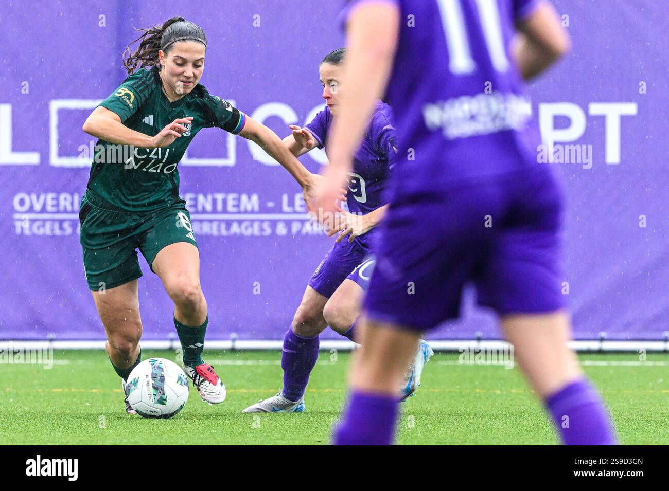 Laura Miller (6) of Standard pictured during a female soccer game ...