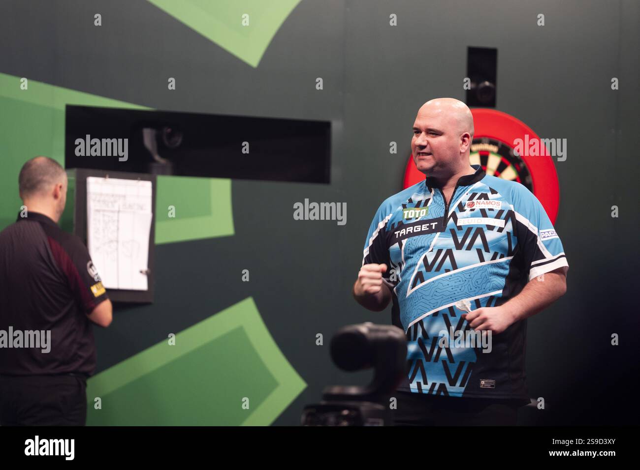 Den Bosch, Netherlands. 25th Jan, 2025. DEN BOSCH - Darter Rob Cross wins the final of the TOTO ...